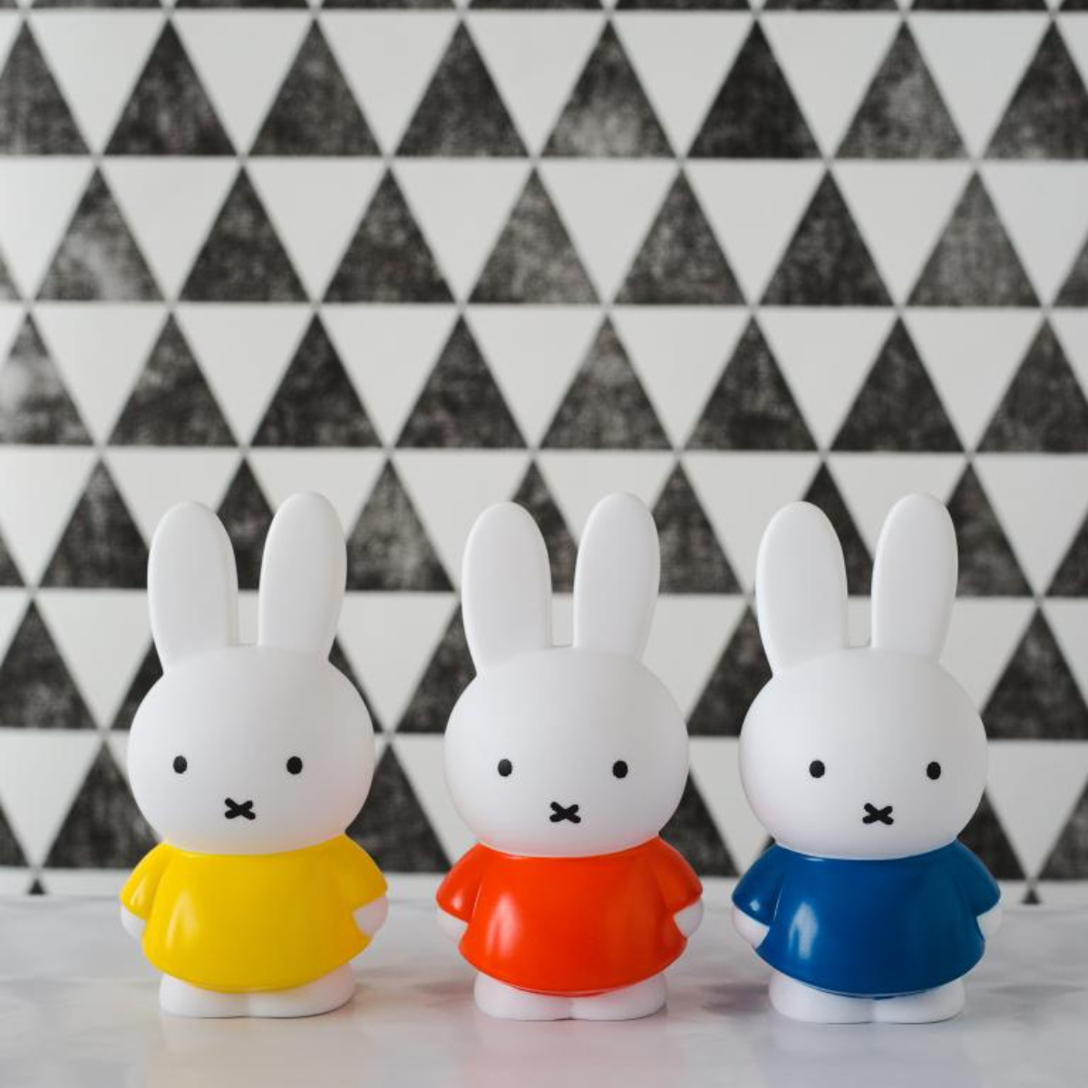 Alcancía Miffy - Altura 19 cm - 10 cm de Diámetro